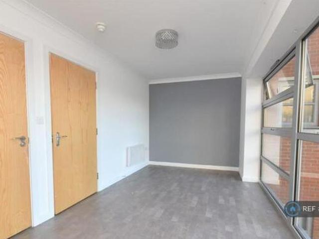 3 Bedroom Flat For Rent In Colchester