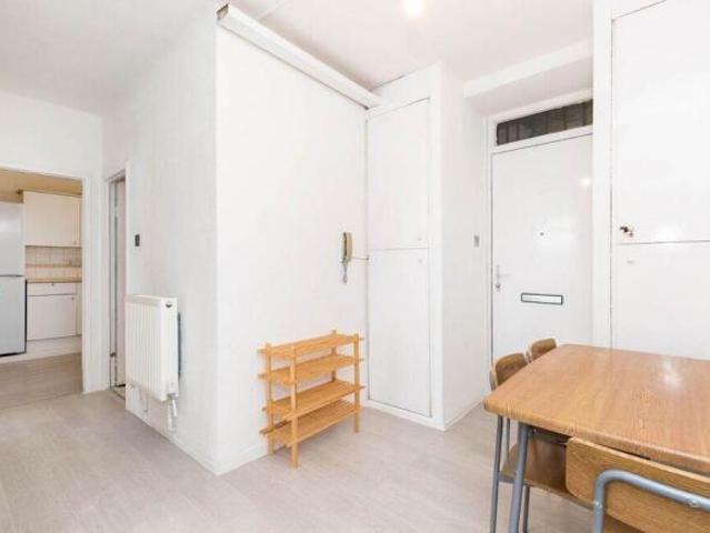3 bedroom flat for rent in Collier Street, Angel / Kings Cross N1