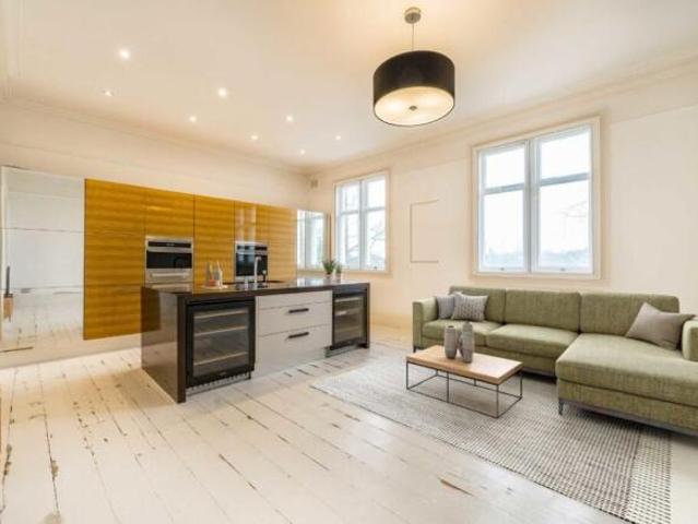 3 bedroom flat for rent in Copse Hill, West Wimbledon, SW20