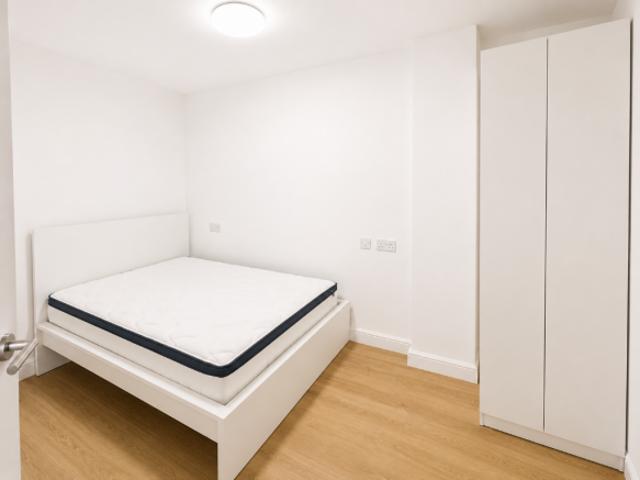 3 bedroom flat for rent in Coronation Road, Bristol, BS3