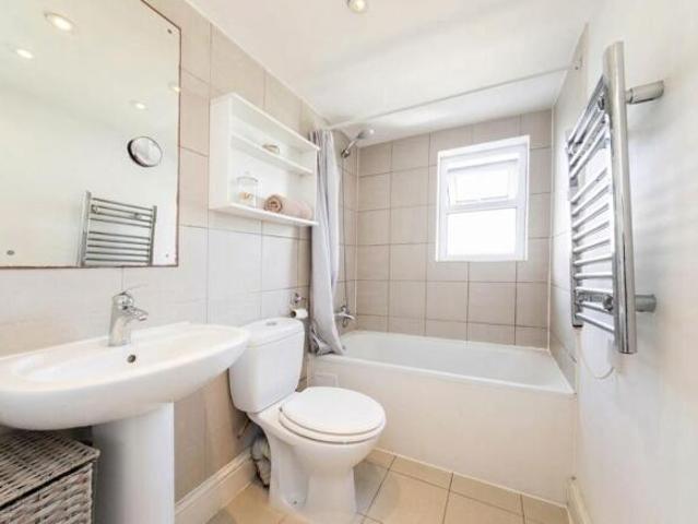 3 bedroom flat for rent in Cotleigh Road, London, NW6
