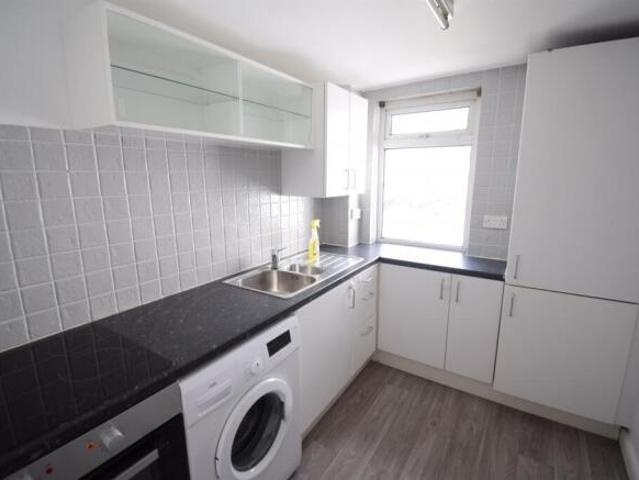 3 bedroom flat for rent in Cowbridge Road East, Cardiff, CF5