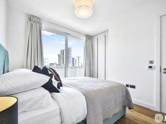 3 bedroom flat for rent in Cloud Street London E15