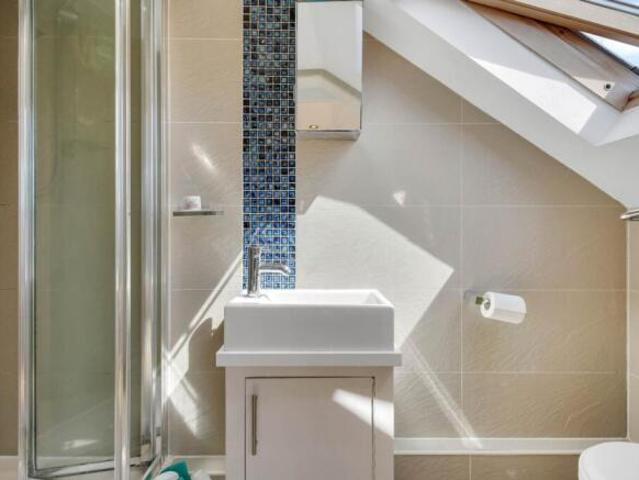 3 bedroom flat for rent in Claude Rd, Leyton, E10
