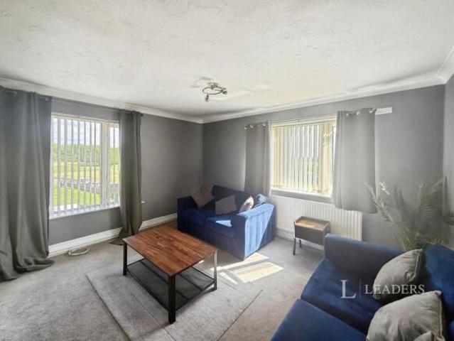 3 bedroom flat for rent in Clamley Court, Liverpool, Merseyside, L24
