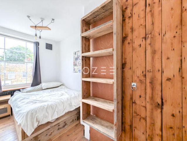 3 bedroom flat for rent in Clapham Manor Street, SW4