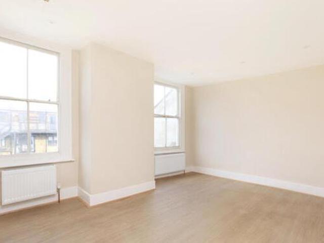 3 Bedroom Flat For Rent In Clapham Common, London
