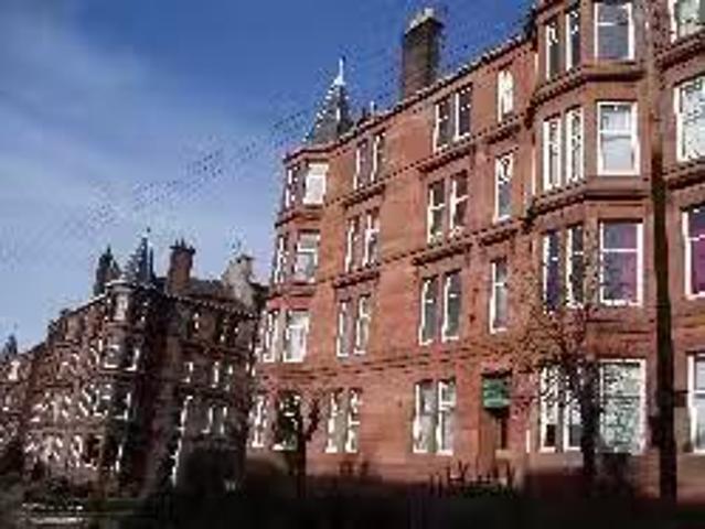 3 bedroom flat for rent in clarence drive flat 2/1 at 46, G12