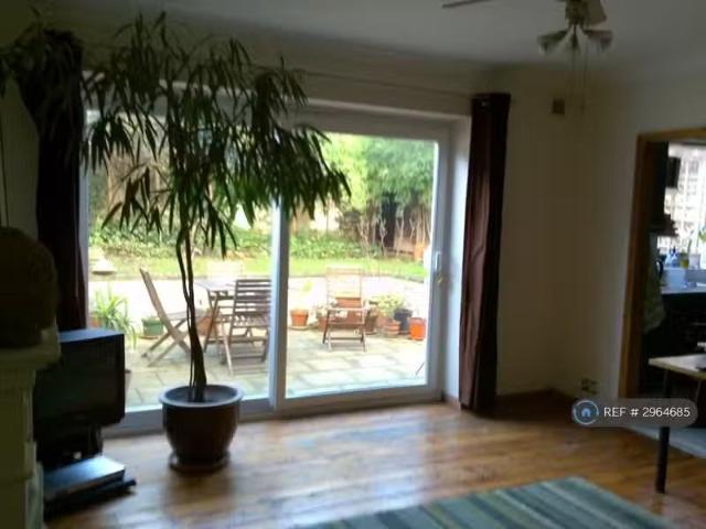 3 bedroom flat for rent in Clarendon Villas, Hove, BN3