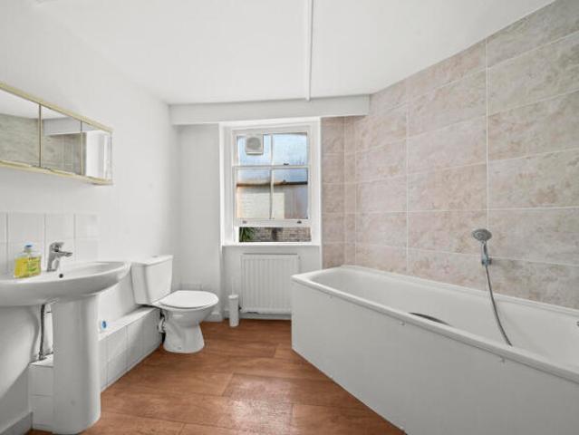 3 bedroom flat for rent in Cleveland Street, W1T
