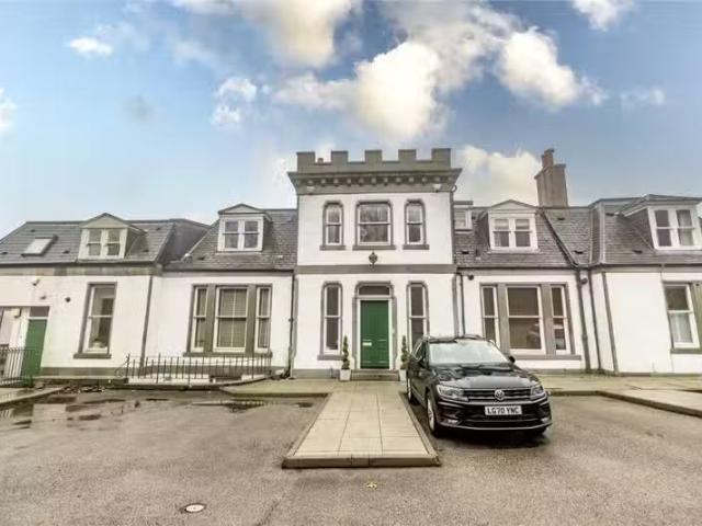 3 bedroom flat for rent in Cliff House, Cults, Craigton Road.