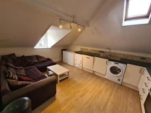 3 bedroom flat for rent in Clifton, Bristol, BS8