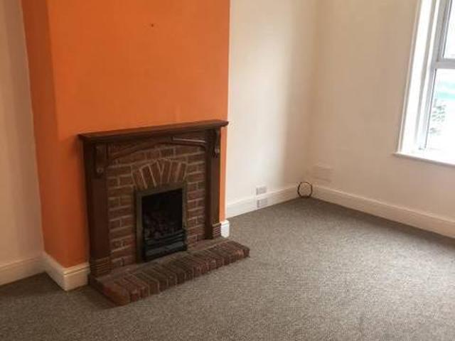 3 bedroom flat for rent in Clifton Street Lytham FY8