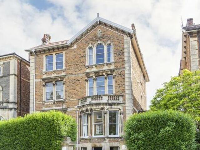 3 Bedroom Flat For Rent In Clifton
