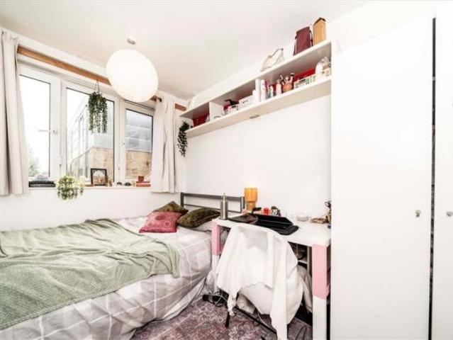 3 bedroom flat for rent in Cluny Estate, Borough, SE1