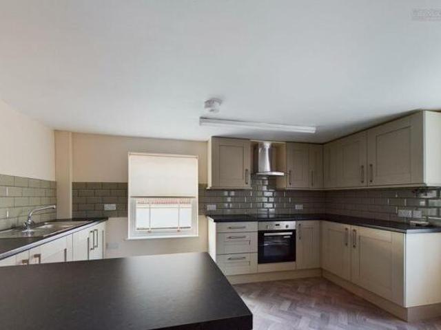 3 Bedroom Flat For Rent In Crowland