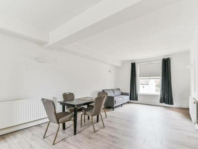 3 Bedroom Flat For Rent In Croydon