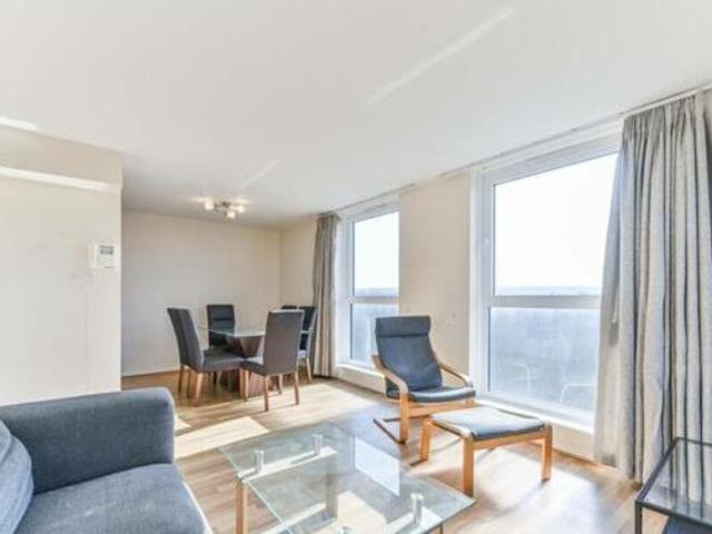 3 Bedroom Flat For Rent In Croydon