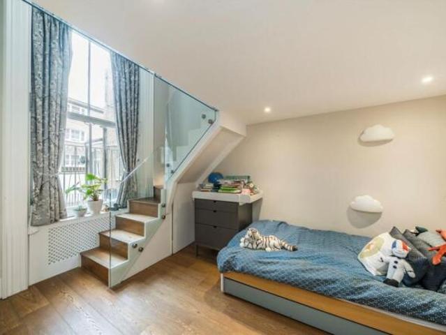 3 bedroom flat for rent in Cromwell Road, Earls Court, SW5