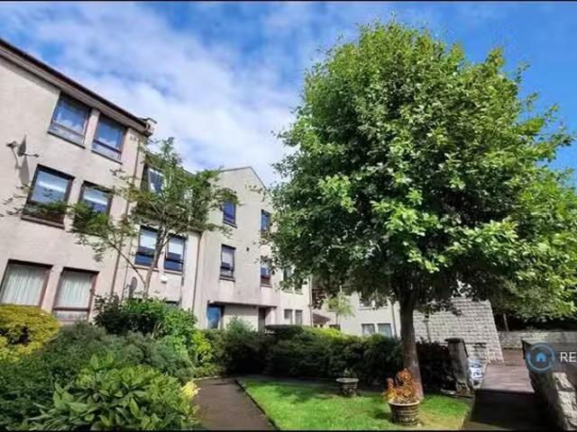 3 bedroom flat for rent in Craigie Loanings, Aberdeen, AB25