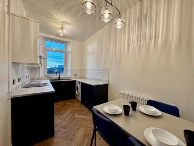 3 bedroom flat for rent in Craigie Street, Aberdeen, Aberdeens.