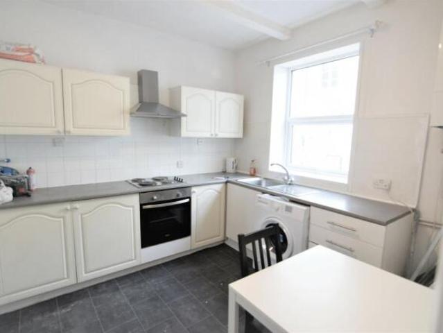 3 bedroom flat for rent in Cranbourne street, Brighton, BN1