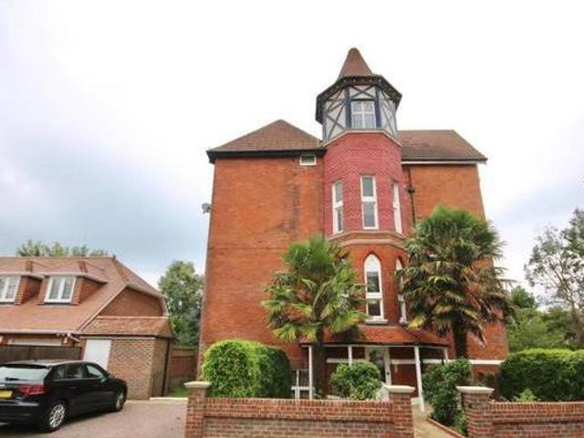 3 bedroom flat for rent in Craneswater Park Southsea PO4