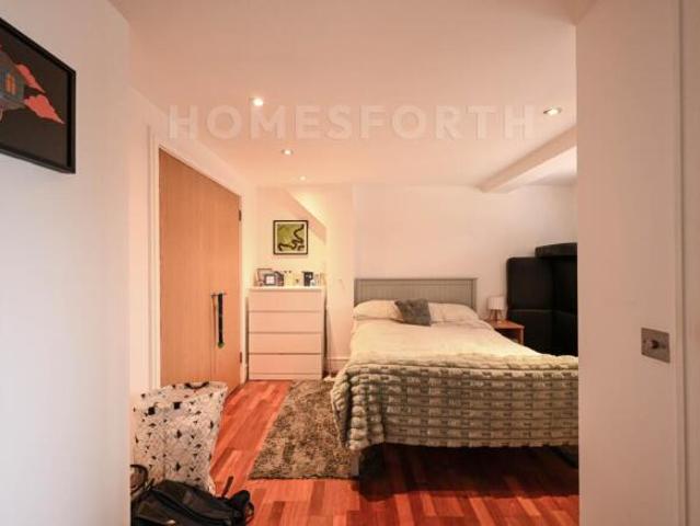 3 bedroom flat for rent in Crediton Heights, Okehampton Road, Kensal Rise, NW10
