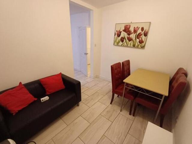 3 bedroom flat for rent in Daisy Bank Road, Fairfield Court, M14