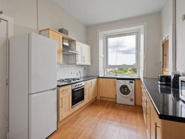 3 bedroom flat for rent in Dalkeith Road, Newington, Edinburgh, EH16