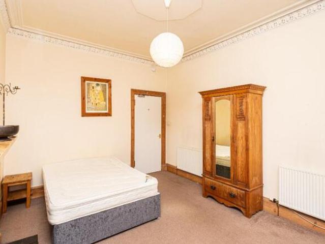 3 bedroom flat for rent in Dalkeith Road, Newington, Edinburgh, EH16