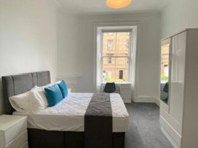 3 bedroom flat for rent in Dalkeith Road, Newington, Edinburgh, EH16