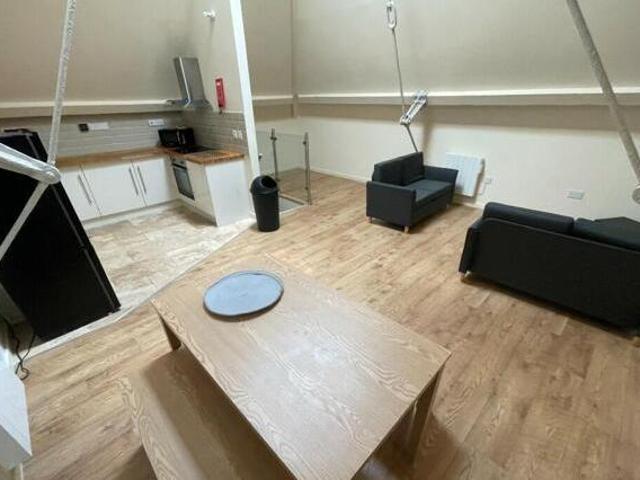 3 Bedroom Flat For Rent In Derby, Derbyshire