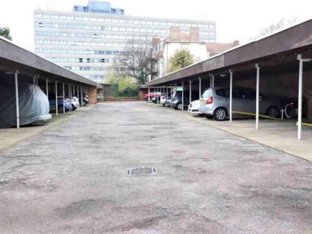 3 bedroom flat for rent in Devirill Court, Penge, SE20
