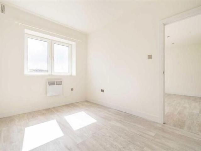 3 bedroom flat for rent in Digby Street, Bethnal Green, E2