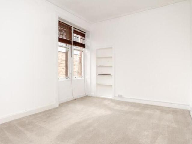 3 bedroom flat for rent in Dolphin Road, Flat 2 1, Pollokshields, Glasgow, G41