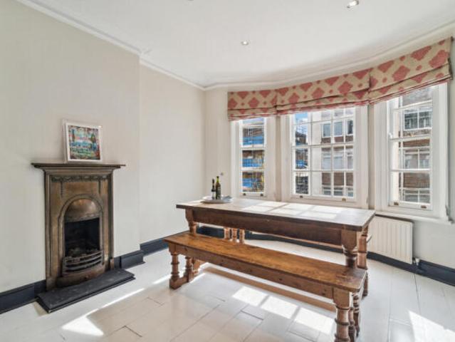 3 bedroom flat for rent in Dorset Street, Marylebone, W1U
