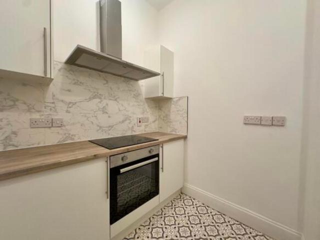 3 bedroom flat for rent in Dudley Drive, Hyndland, Glasgow, G12