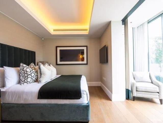 3 bedroom flat for rent in Duke Street, London, W1K
