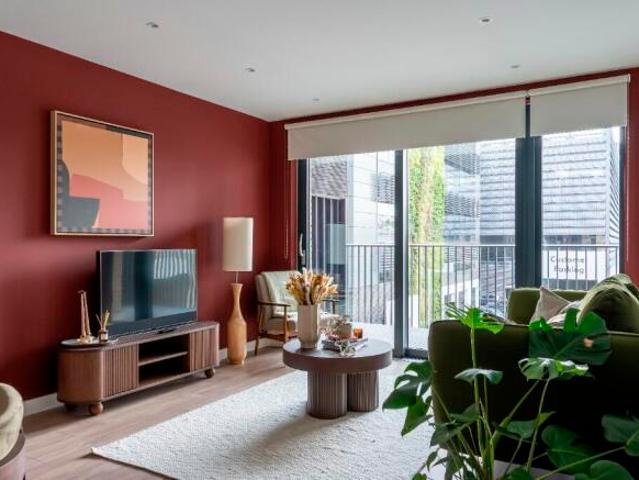 3 bedroom flat for rent in E 52, Kew Curve, Capital Interchange Way, Brentford, TW8