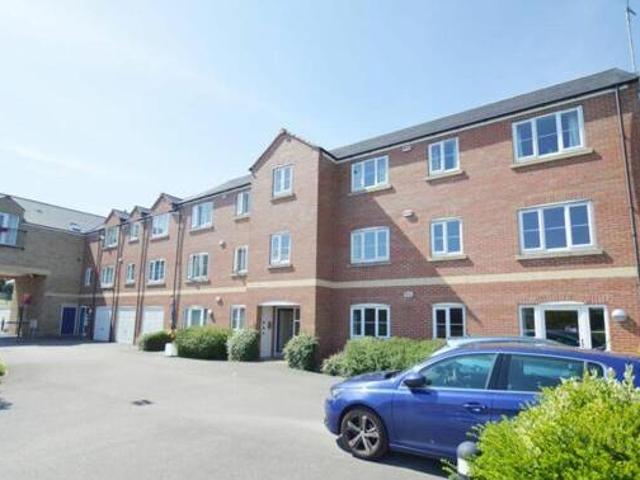 3 Bedroom Flat For Rent In Eckington