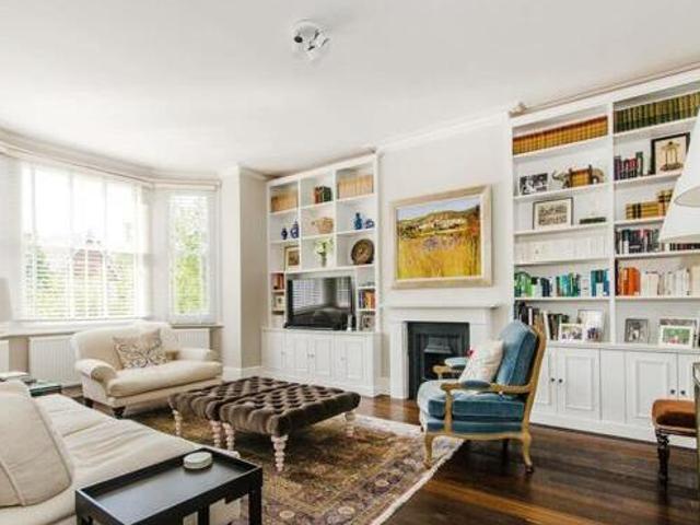 3 Bedroom Flat For Rent In Ealing, London