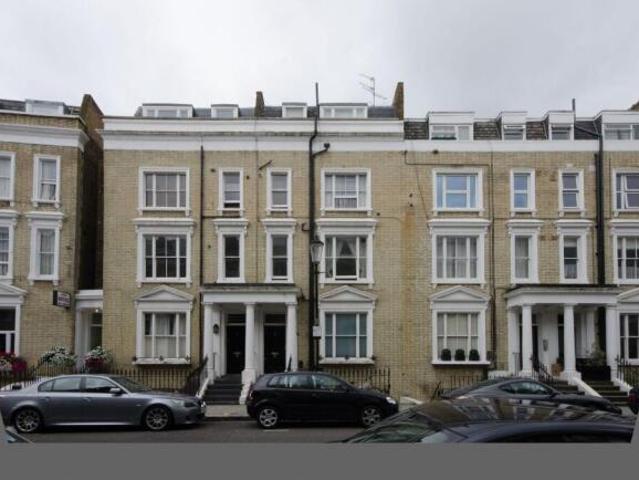 3 bedroom flat for rent in Eardley Crescent, Earls Court, London, SW5
