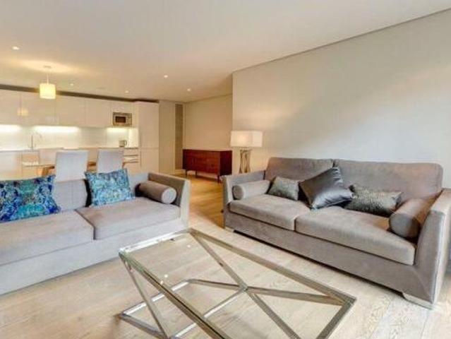3 Bedroom Flat For Rent In East Harbet Road, London