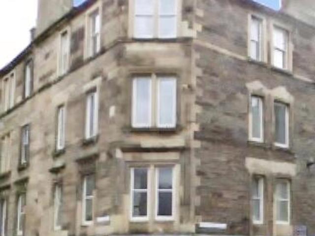 3 bedroom flat for rent in Easter Road, Edinburgh, EH7
