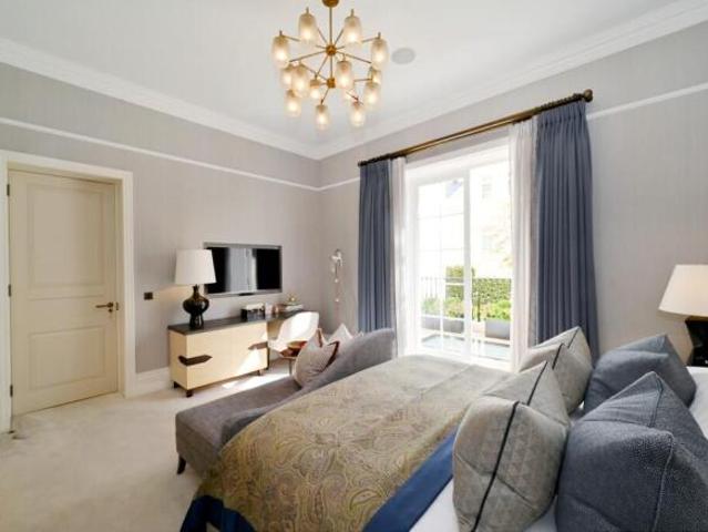 3 bedroom flat for rent in Eaton Square, Belgravia, London, SW1W