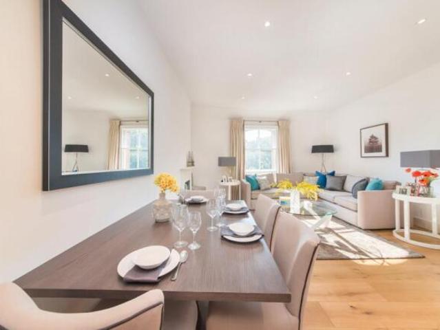 3 bedroom flat for rent in Ebury Street, Belgravia, SW1W