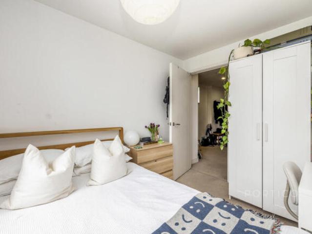 3 bedroom flat for rent in Eden Grove, London, N7