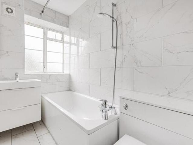 3 bedroom flat for rent in Edith Villas, London, W14