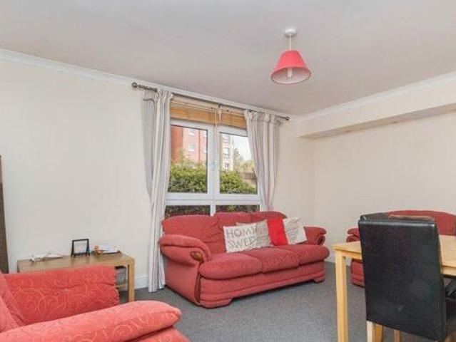 3 Bedroom Flat For Rent In Edinburgh